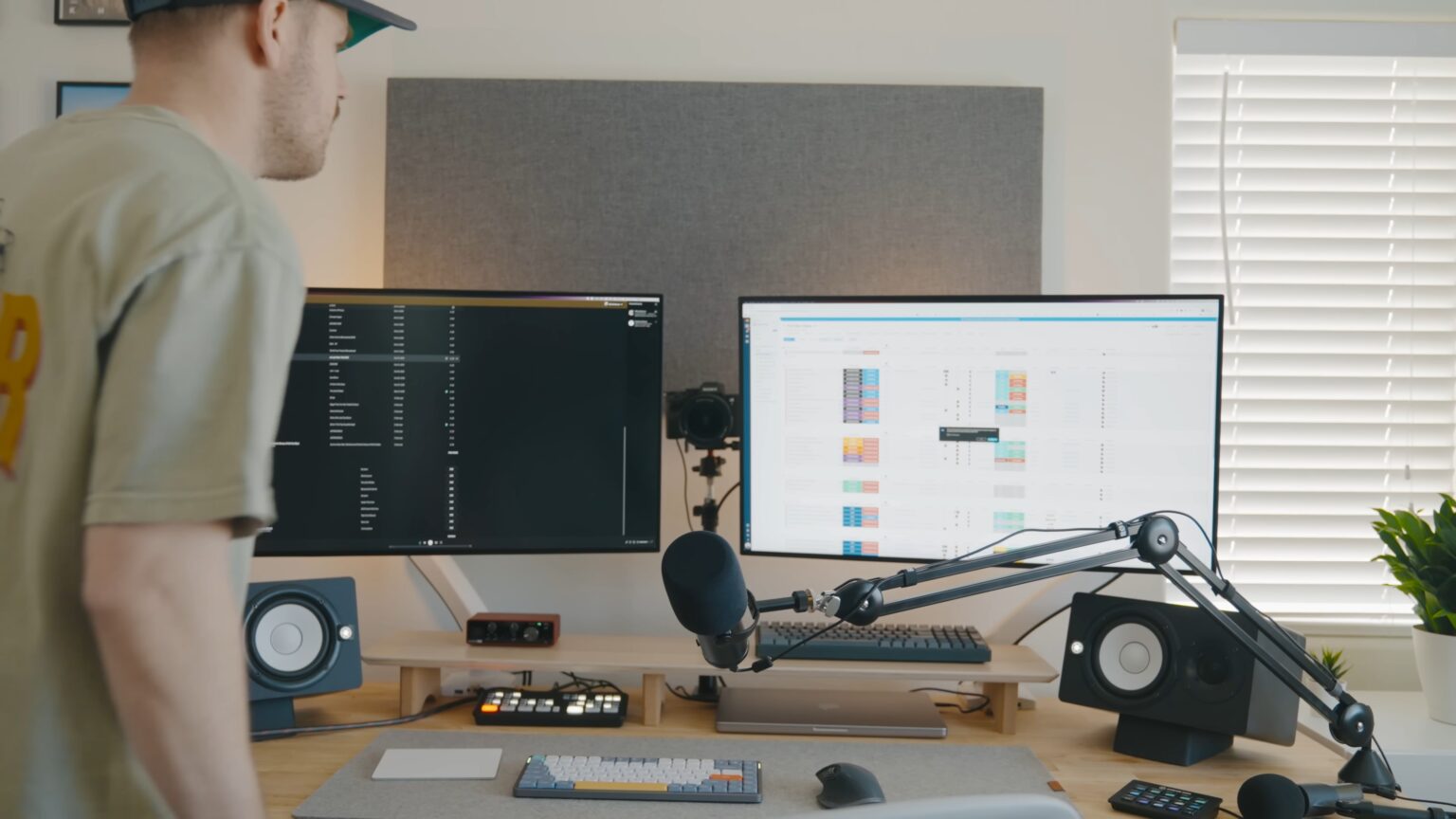 How to Run Dual Monitors With One HDMI Port - The Possibilities You Have