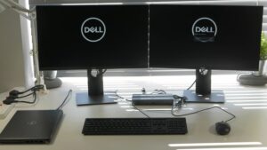 How to Close Laptop and Use Monitor Windows 11