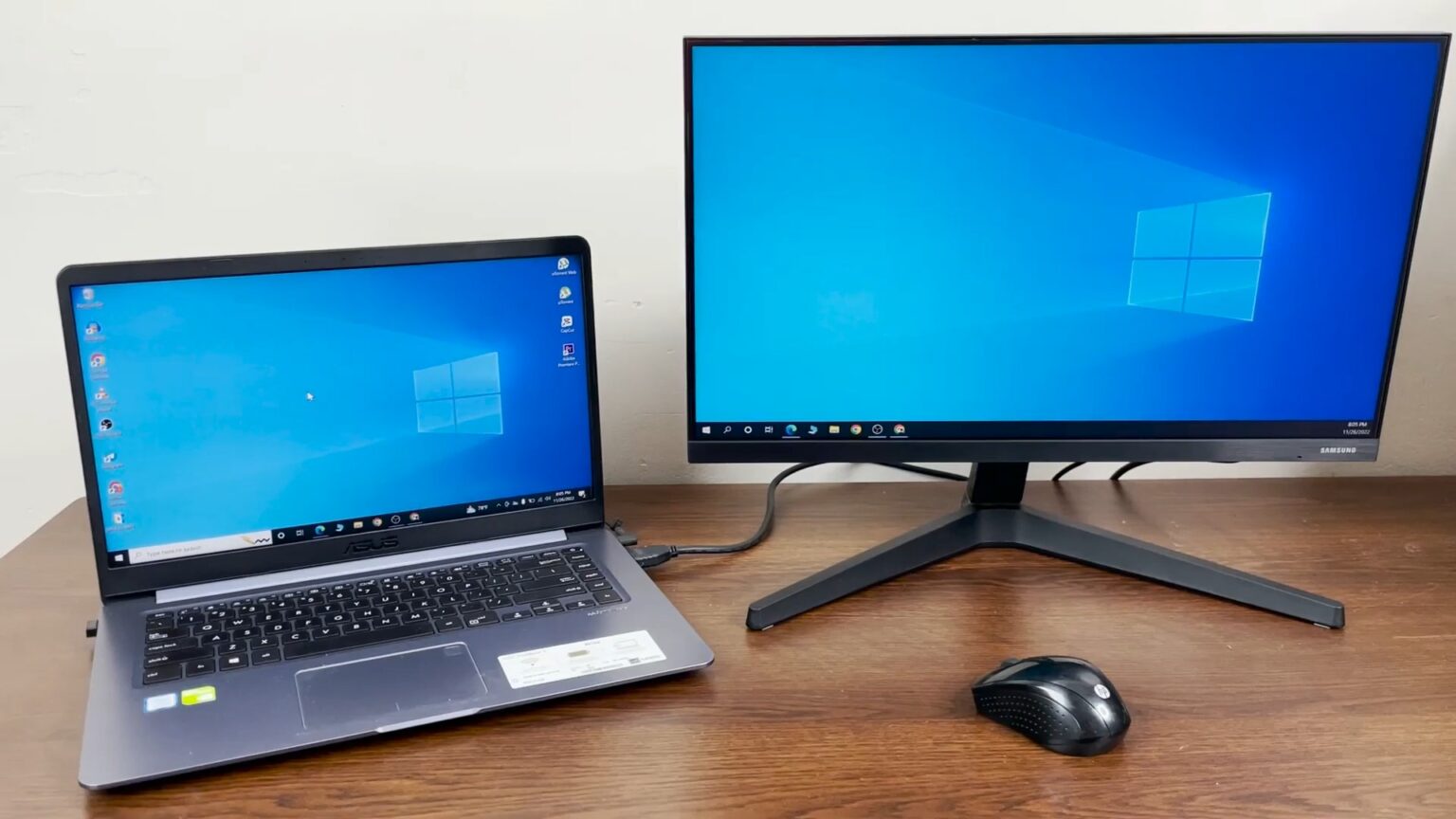 How to Close Laptop and Use Monitor Windows 11